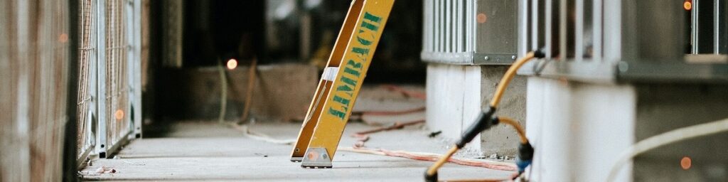 CCOHS Ladder Safety: What does CCOHS require?