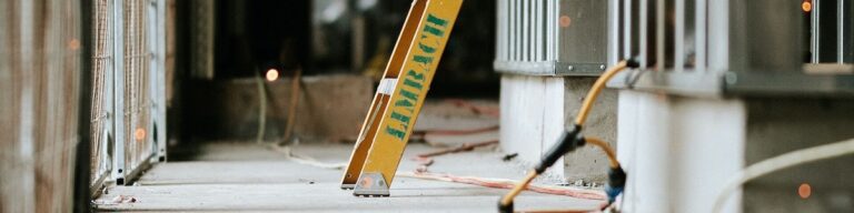 CCOHS Ladder Safety: What does CCOHS require?